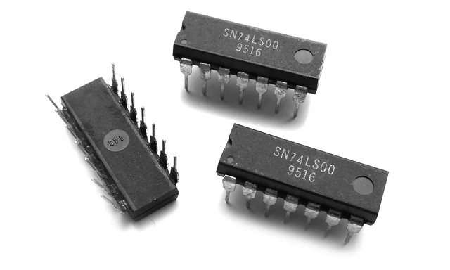 SN74LS00N (HD74LS00P / DM74LS00N) Quad gate NAND 2 ingressi 74LS00 IC ...