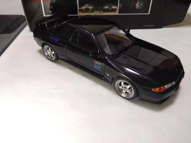 MODÈLE AUTOART INITIAL D R32 GT-R Nakazato avec boîte, conservé en étui ...