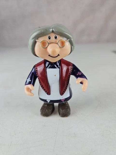 POSTMAN PAT MRS. Goggins 10 Cm Poseable Figure, Cbeebies, Rare £6.82 ...