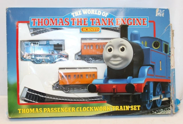 HORNBY THOMAS THE Tank Engine Thomas Passenger Clockwork Train Set ...