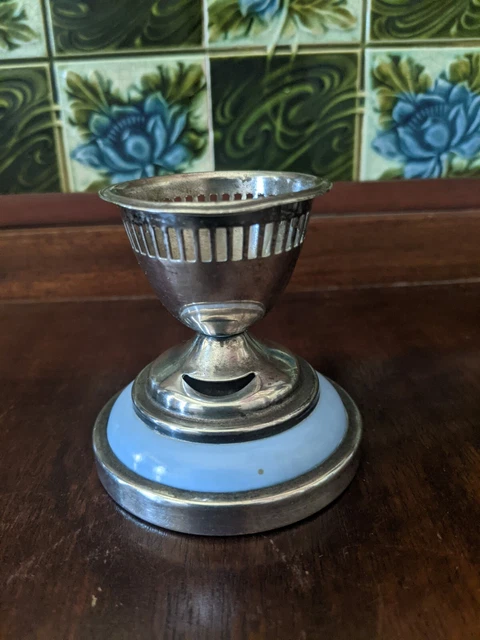VINTAGE ART DECO Lewbury EPNS Silver Plated Metal & Blue Bakelite Egg ...