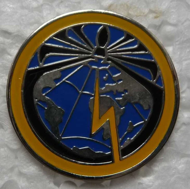 PIN'S -PIN MILITAIRE D'un Detachement Autonome Des Transmissions EUR 7 ...