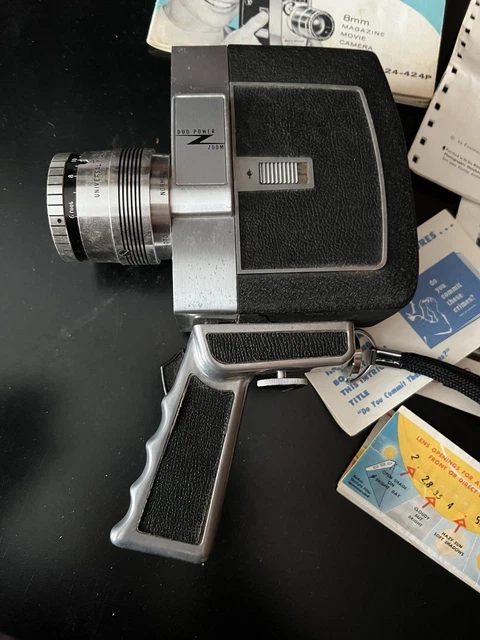 BELL AND HOWELL Director Series Zoomatic Magazine 8MM Camera Model 424 ...