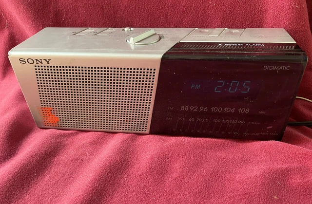 VINTAGE SONY DIGIMATIC ICF-C17W FM/AM transistor Clock Radio-Mains ...