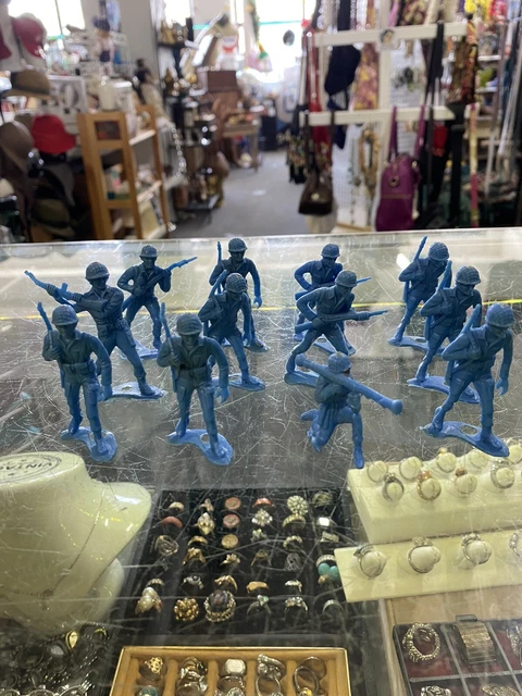 VINTAGE LOT MPC Blue Plastic Army Men Soldier Figures $24.99 - PicClick