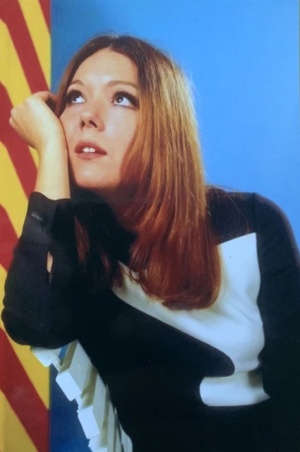 DIANA RIGG TV & Film Actress (The Avengers) Unsigned Colour Photo 10cm ...