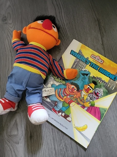 SESAME STREET BOOK /magazine And Soft Toy Ernie , Vintage £15.00 ...