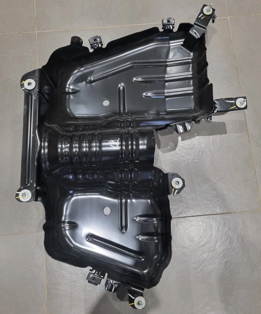 GENUINE LAND ROVER Range Rover Sport (L494) Fuel Tank Protective Shield ...