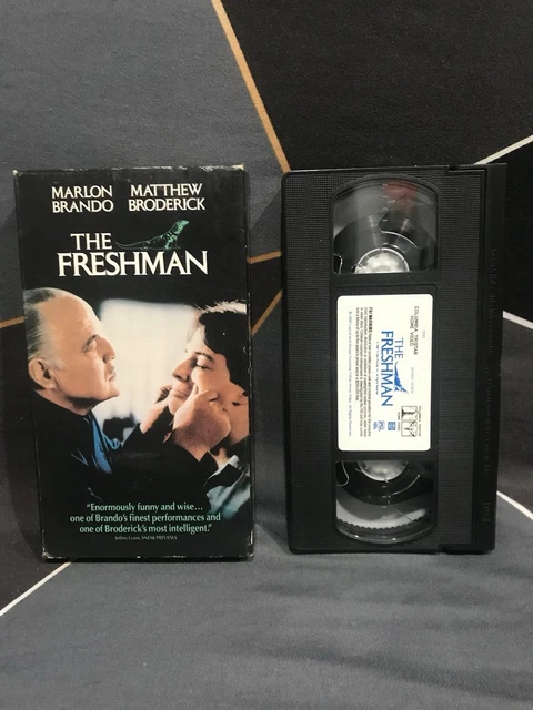 THE FRESHMAN (VHS, 1991) Marlon Brando Mathew Broderick £4.48 - PicClick UK