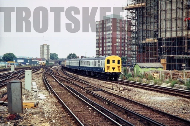 35MM SLIDE BR British Rail Diesel DMU Class 207 1312 East Croydon 1983 ...