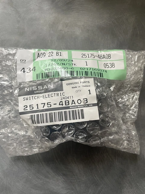 GENUINE NISSAN ELECTRONIC Handbrake Switch 25175 4BA0A Hand Brake ...