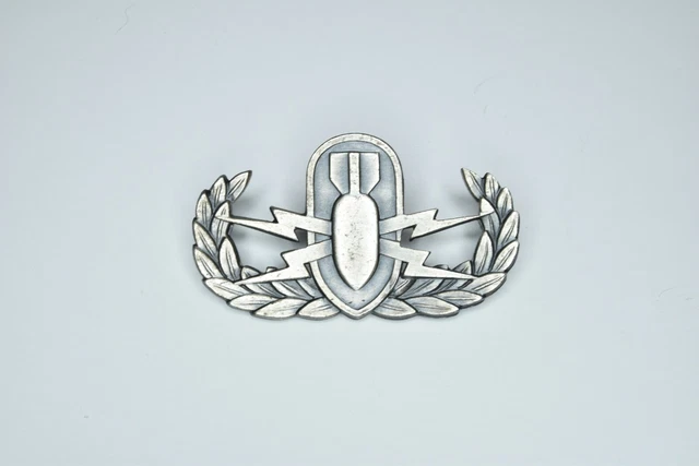 VIETNAM WAR ARMY/USMC Explosive Ordnance Disposal EOD Badge Denmarks 1/ ...