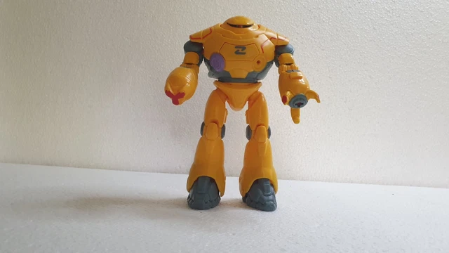 DISNEY PIXAR LIGHTYEAR Large Scale Battle Equipped Cyclops Action ...