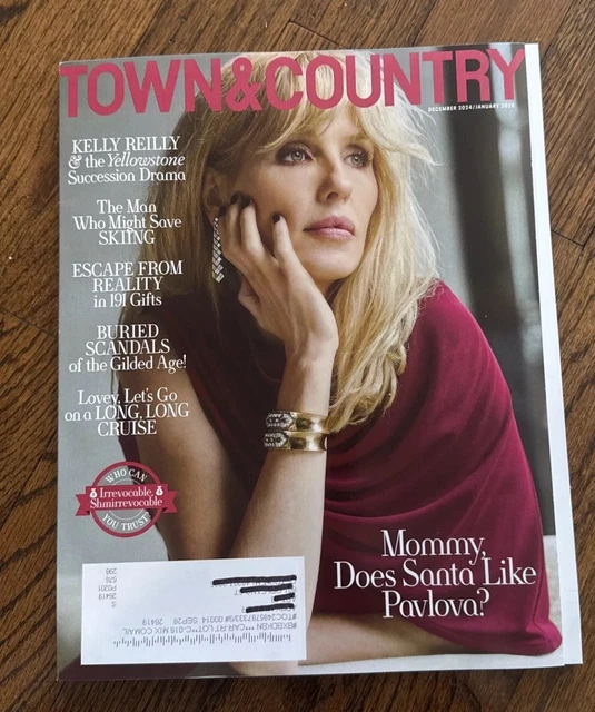 TOWN & COUNTRY Magazine - December 2024/January 2025 - feat. Kelly ...