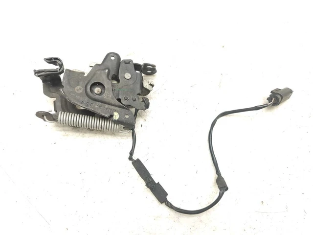 BMW 520D G30 G31 2018 Engine bonnet hood left lock catch mechanism ...