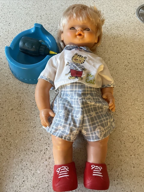 RARE VINTAGE FAMOSA Baby Wee Wee Doll, Anatomically Correct £12.00 ...