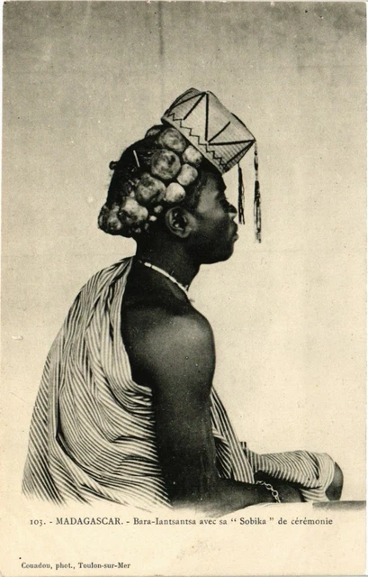 CPA AK BARA-IANTSANTSA avec sa SOBIKA de ceremonie MADAGASCAR (709411 ...