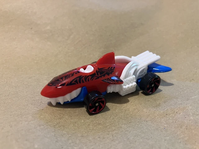 MATTEL HOT WHEELS V8 Shark Car Vintage 1986 Rare Red,White,Blue 1/64 £2 ...