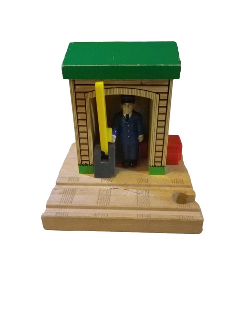THOMAS THE TANK Engine & Friends Gullane 2001 Conductor Shed Wooden ...