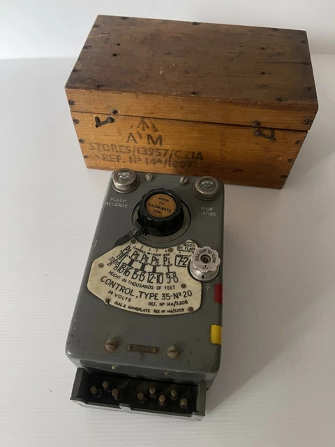 SPITFIRE, AVRO LANCASTER, MOSQUITO F24 CAMERA CONTROL TYPE 35 No 220 ...