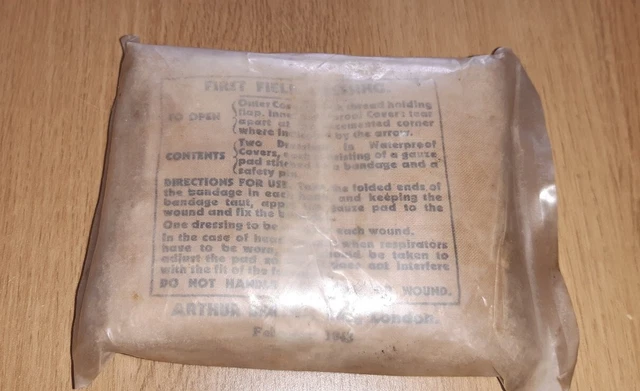 WW2 BRITISH ARMY Bandage Ww2 British First aid Kit £12.00 - PicClick UK