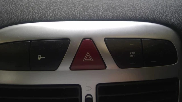 BOUTON DE WARNING PEUGEOT 307 PHASE 1 BREAK 6554J7 EUR 13,85 - PicClick FR