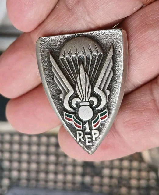 MILITARY BADGE 1ST REP Foreign Legion Algerian War Paratrooper Badge £ ...