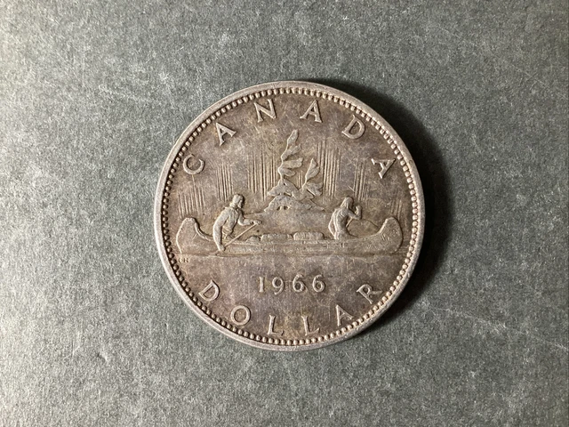 CANADA QUEEN ELIZABETH II 1966 One Dollar $1 .800 Silver Coin, 23.33g £ ...
