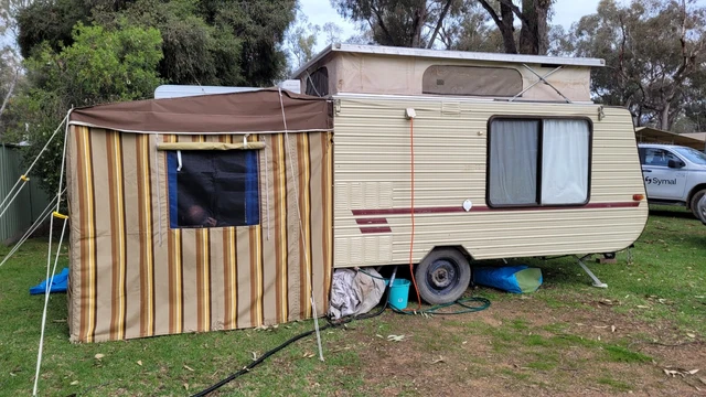 COLT CARAVAN 11FT Pop Top 1988 w Annex Registered til April 2025 $7,500 ...