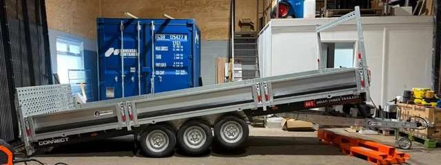 BRIAN JAMES 5M x 2.1m Connect, 12" Tri-Axle, electric tiltbed, 3.5T ...