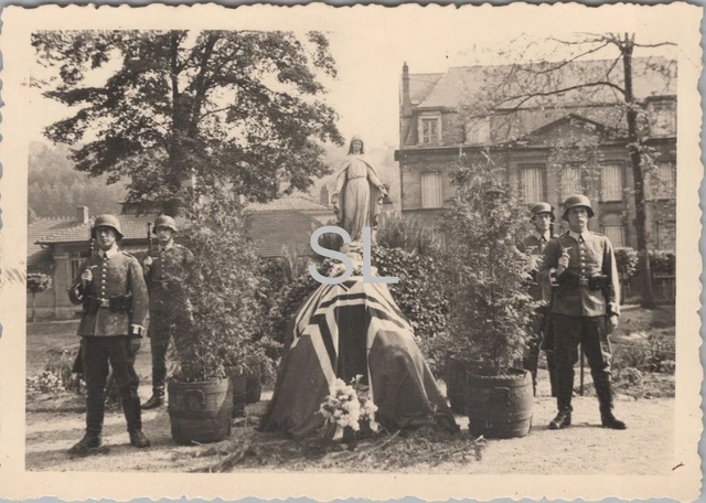 FOTO, MG.-BATL. 14, Beisetzung, Friedhof, Bar-le-Duc, Frankreich, 1942 ...