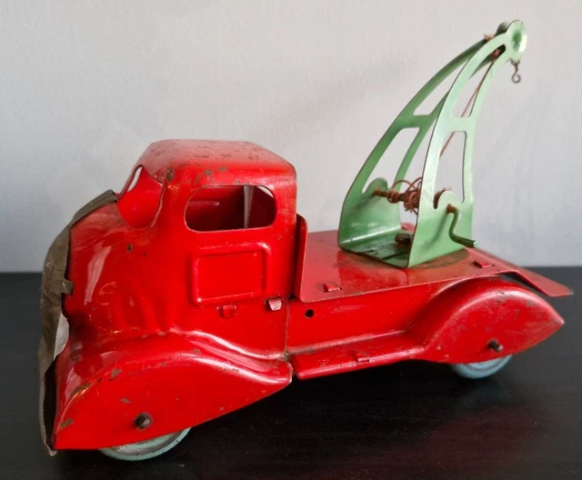 VINTAGE TRI-ANG TRIANG Crane Lorry W series W584 Tin Plate Toys £120.00 ...