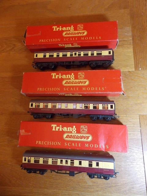 3 TRI-ANG BR Mk 1 COACHES, RESTAURANT CAR, BRAKE 2nd & COMPOSITE. OO ...
