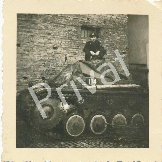 FOTO WK II Wehrmacht Panzer Kennung 114 Soldat F1.86 EUR 34,90 ...