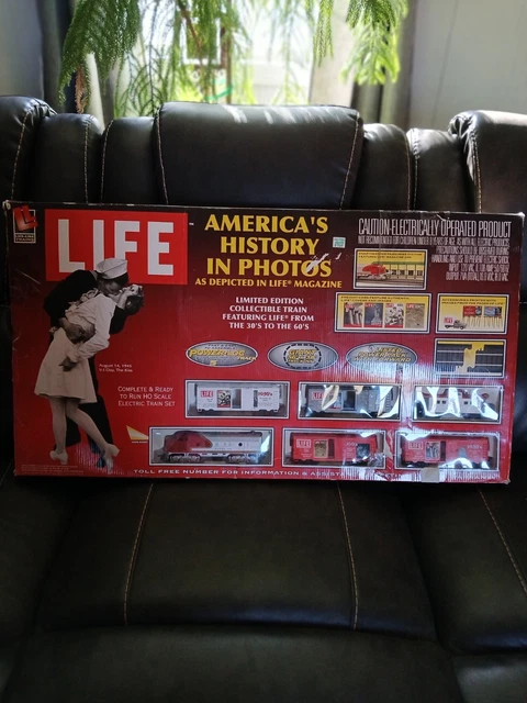 VINTAGE LIFE AMERICA'S History In Photos Limited Edition HO Gauge Train ...