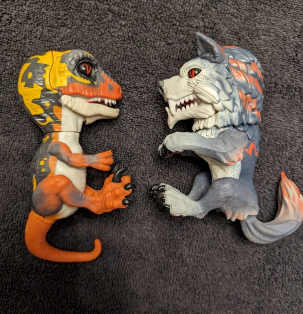 FINGERLINGS UNTAMED T-REX Dinosaur Dire Wolf Sounds Articulated Wowwee ...