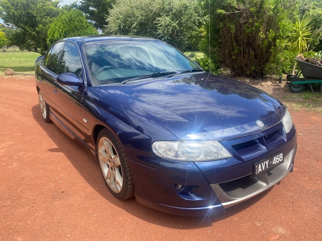HOLDEN VX HSV Clubsport R8 Manual Genesis Blue Excellent Condition Low ...
