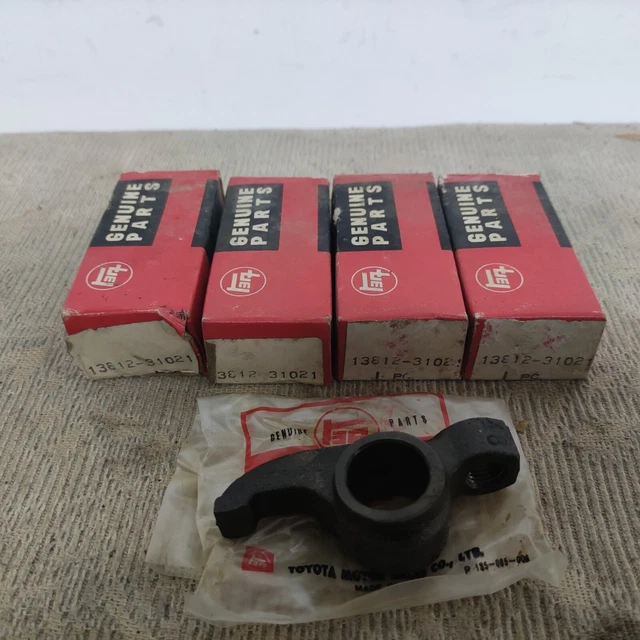4 NOS TOYOTA トヨタ Valve Rocker Arm Hilux 12R Rn13 Rn16 Rn20 Rn25 Corona ...