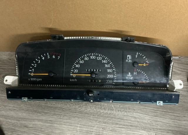 HOLDEN COMMODORE VR VS V6 Instrument Cluster Spedo Tacho 203,929km ...