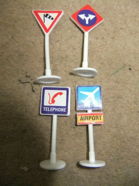 PLASTIC MODEL TOY Road Signs Traffic Signs ( x 4 ) Assorted Designs £0. ...