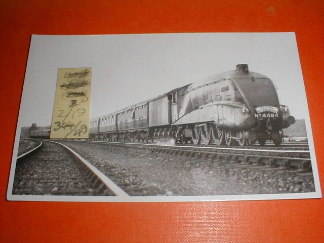 LOCO PHOTO LNER BR 4-6-2 CLASS A4 No 4484 [60025] £1.50 - PicClick UK
