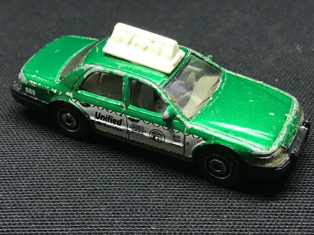 MATCHBOX DIECAST FORD Crown Victoria Taxi Collectable Scale 1:64 EUR 3 ...