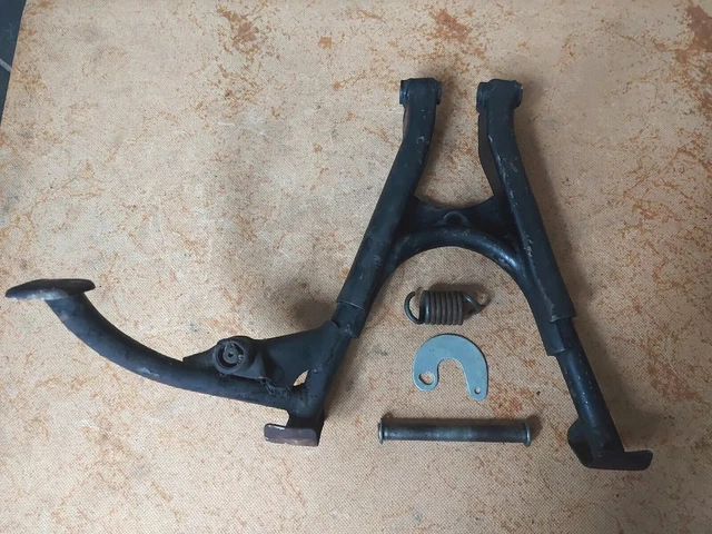 YAMAHA RD250LC RD350LC 4L0 Genuine Center Stand C/W Fittings £225.00 ...