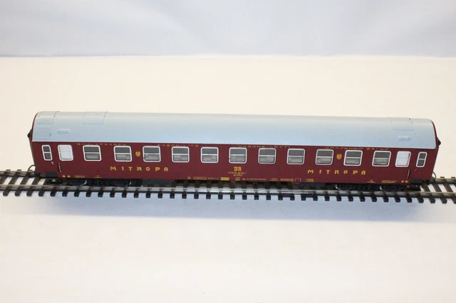 PIKO Y-MITROPA-SCHLAFWAGEN WLABM DR 4-achsig KKK NEM-Schacht Spur H0 ...