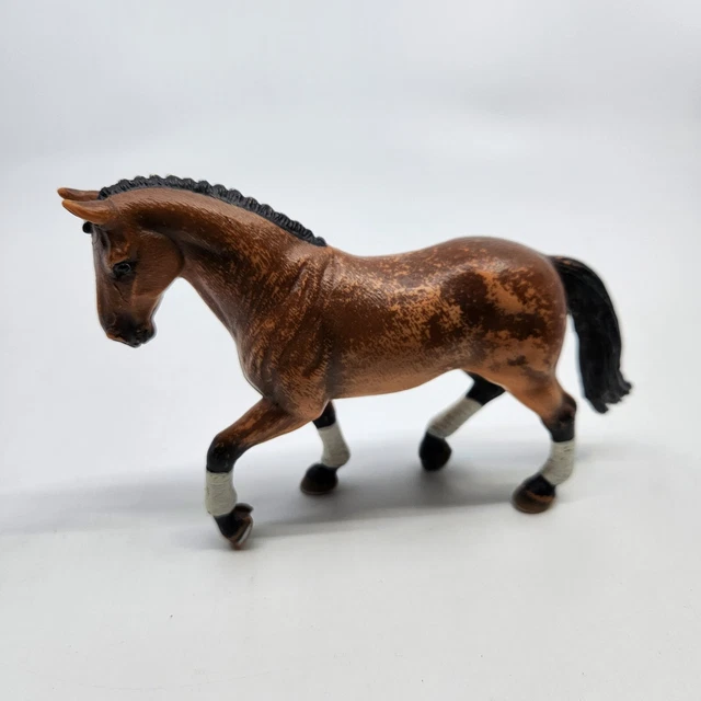 SCHLEICH HORSE HANOVERIAN Bay Mare Dressage Show Retired 2004 4" H Pre ...