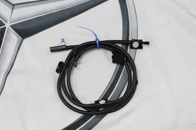 NEW GENUINE MERCEDES-BENZ W205 C-Class Washer Jets and Hose Assembly ...