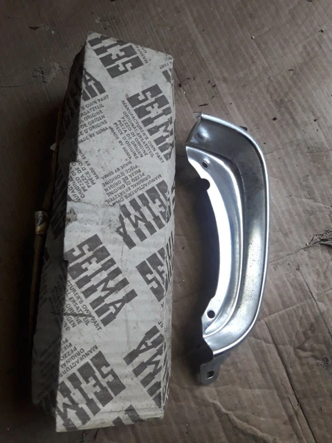 ENJOLIVEUR CERCLAGE TOUR de phare GAUCHE RENAULT 16 R16 SEIMA calandre ...