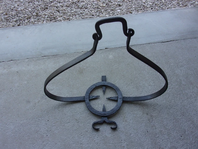 SUPPORT DE CHAUDRON forgé pour crémaillère - marmite - cheminée EUR 16 ...