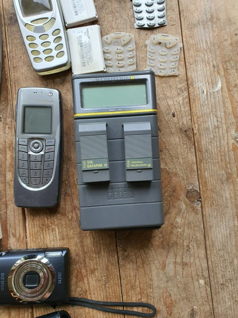 VINTAGE TECH ITEMS; mobiles, mob cases, portable DD player etc £104.72 ...