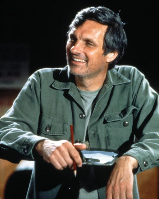 ALAN ALDA M*A*S*H aka MASH [1038330] 8x10 photo (other sizes available ...